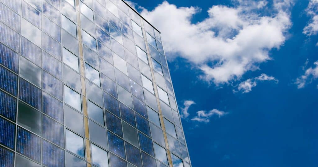 Installation de fenêtres solaires : GUIDE COMPLET 2025