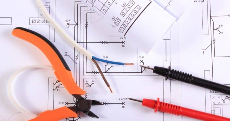 Réaliser un schéma électrique : étapes et normes clés